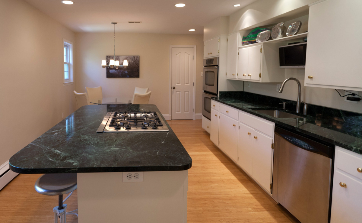 Vermont Verde Home - Vermont Verde Antique Serpentine dark green marble ...